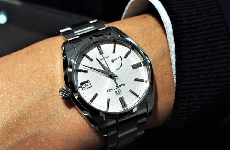 GRAND SEIKO SBGA465 - SWING WATCH Indonesia