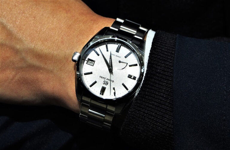 GRAND SEIKO SBGA465 - SWING WATCH Indonesia
